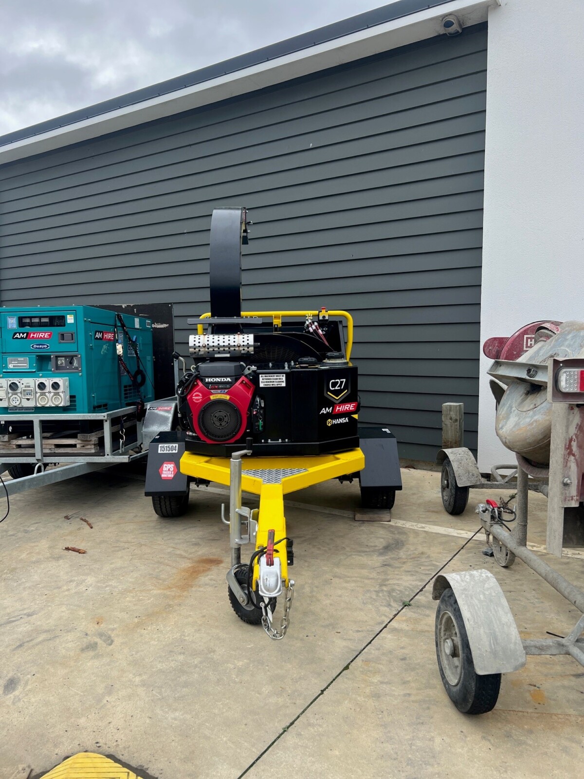 Chippers, Log Splitters & Stump Grinders – AM HIRE